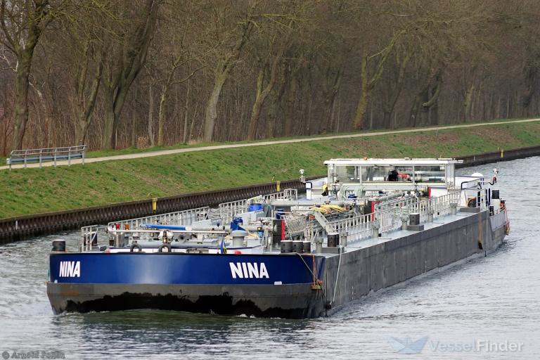 NINA, Tanker - Details and current position - MMSI 211785210 - VesselFinder