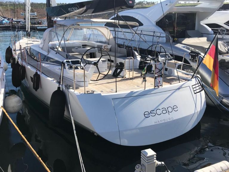 ESCAPE, Pleasure craft - Details and current position - MMSI 211814590 ...