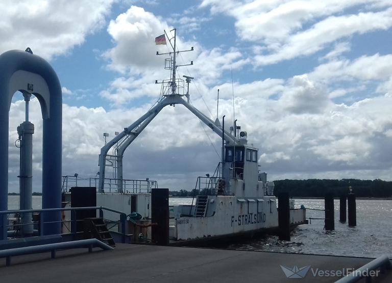 STRALSUND, Passenger ship - Details and current position - ENI 04811150 ...