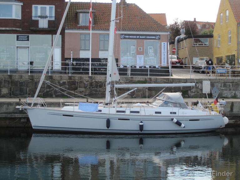 PAULA UE, Sailing vessel - Details and current position - MMSI ...