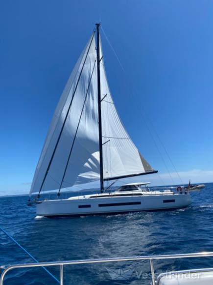 LARIMAR, Sailing vessel - Details and current position - MMSI 211875910 ...