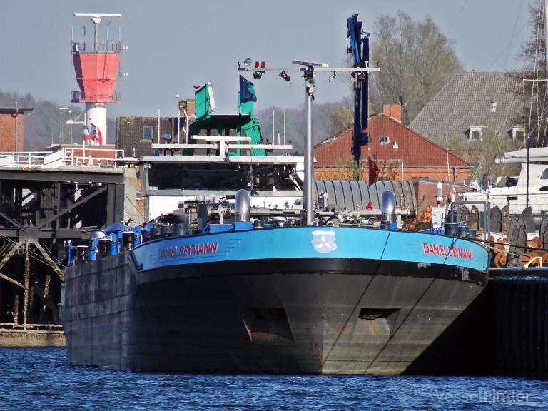 DANIEL DEYMANN, Tanker - Details and current position - ENI 02332046 ...
