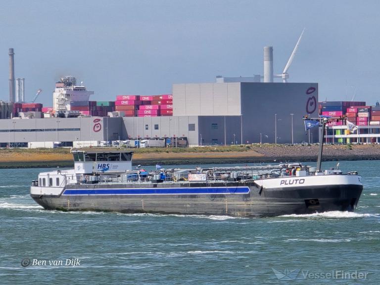 PLUTO, Tanker - Details and current position - ENI 02333764, MMSI ...
