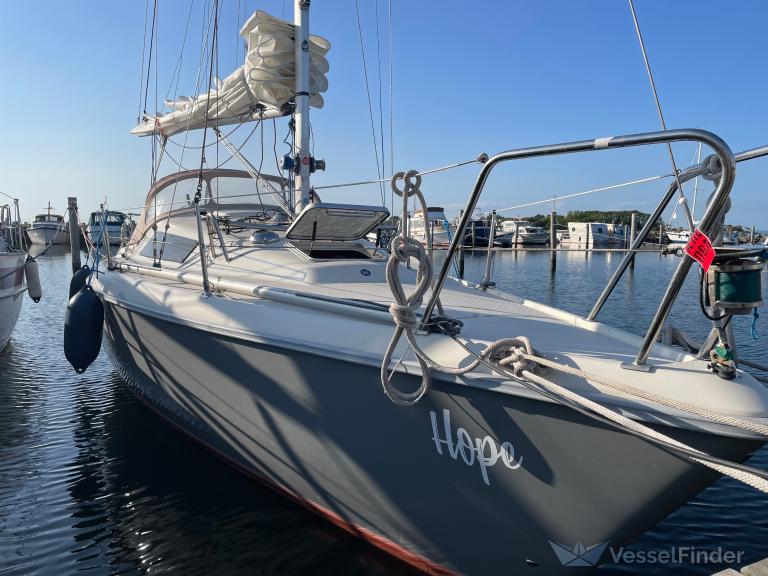 HOPE, Sailing vessel - Details and current position - MMSI 218010150 ...
