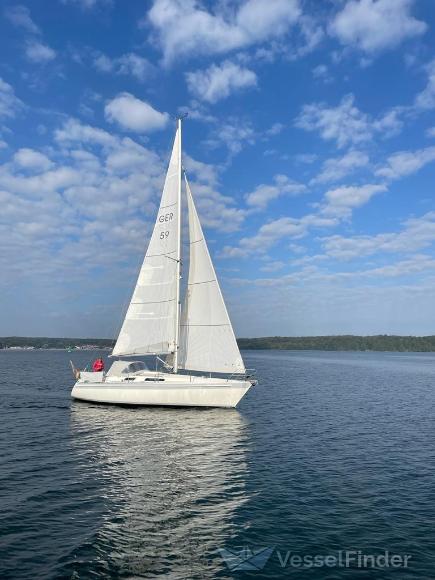 LILLIT, Sailing vessel - Details and current position - MMSI 218046200 ...
