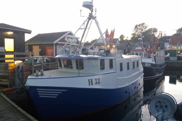 H32 FUGLEN, Fishing vessel - Details and current position - MMSI ...