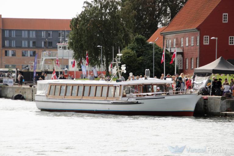 FRIHEDEN, Passenger ship - Details and current position - MMSI ...