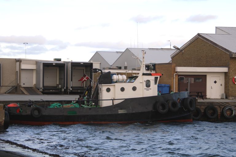 BB PILEN, Tug - Details and current position - MMSI 219004355 - VesselFinder