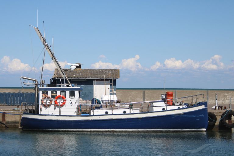 SKJOLD, Fishing vessel - Details and current position - MMSI 219007155 ...