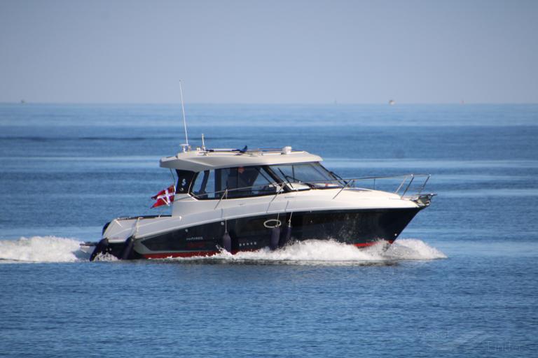 EA KATRINE, Pleasure craft - Details and current position - MMSI 219019145 - VesselFinder