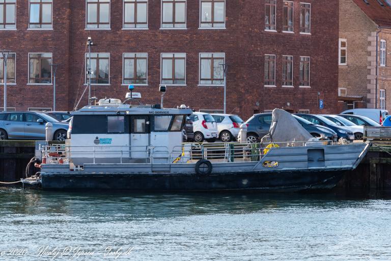 MC SERVICE, Tug - Details and current position - MMSI 219022163 ...