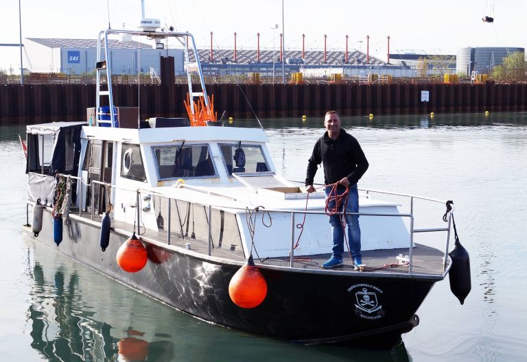 MS INGA, Diving ops - Details and current position - MMSI 219022668 ...