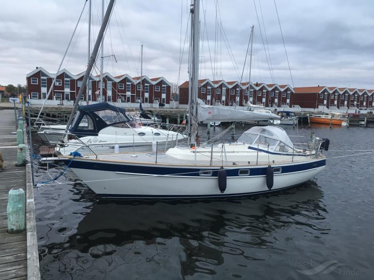 ARTEMIS, Sailing vessel - Details and current position - MMSI 219026751 ...