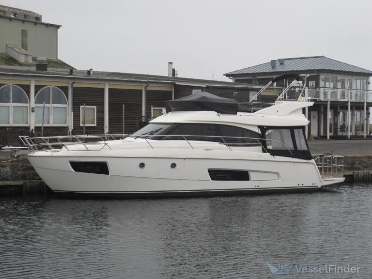 SCARAMOUCHE, Pleasure craft - Details and current position - MMSI ...