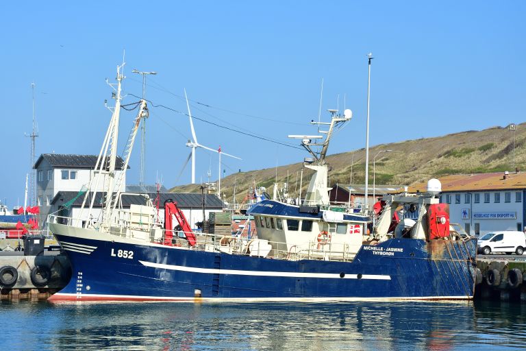 FN75 NICOLINE, Fishing vessel - Details and current position - MMSI ...