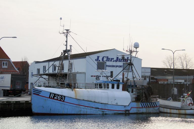 CORSICA, Fishing vessel - Details and current position - MMSI 220338000 ...