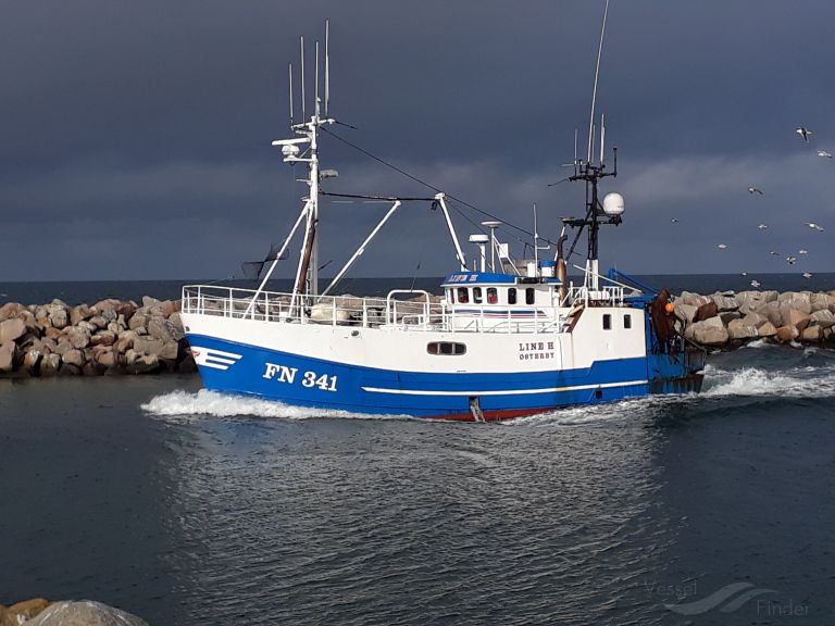 LINE H, Fishing vessel - Details and current position - MMSI 220341000 ...