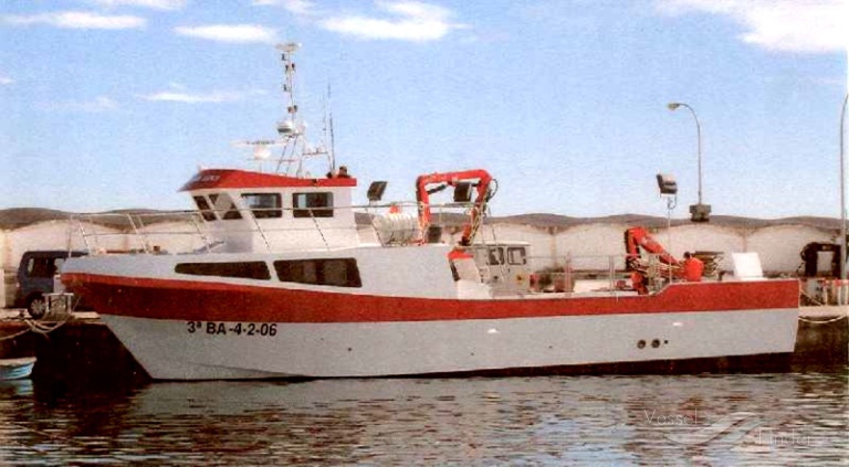 PRIMER LANCE, Fishing vessel - Details and current position - MMSI 224221320 - VesselFinder
