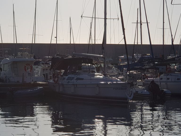 TRIANA SEIS, Sailing vessel - Details and current position - MMSI ...