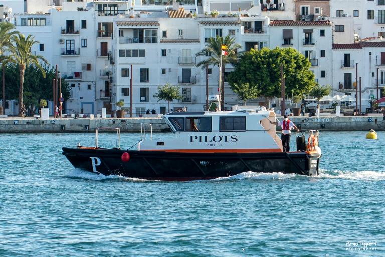 PILOT BOAT 2, Pilot - Details and current position - MMSI 224323980 ...