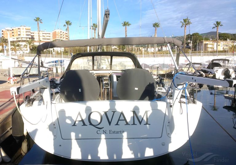 AQUAM, Sailing vessel - Details and current position - MMSI 225982803 ...