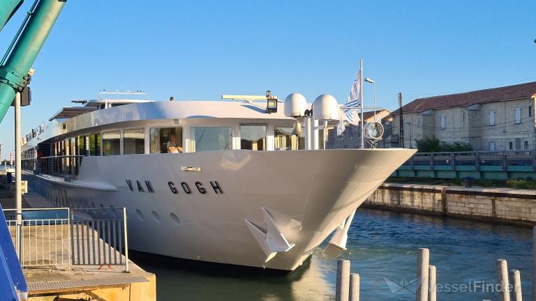MS VAN GOGH, Passenger ship - Détails du bateau et situation actuelle ...