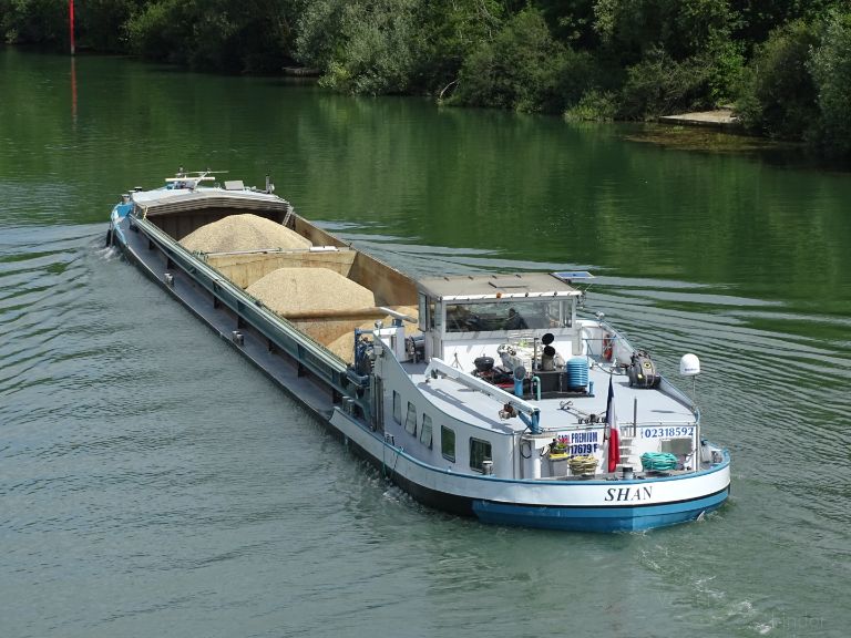 SHAN, Cargo ship - Details and current position - MMSI 226005120 ...