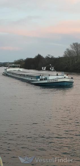 SAGONE, Cargo ship - Details and current position - MMSI 226005680 ...