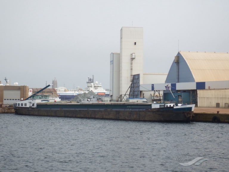 MEMPHIS, Cargo ship - Details and current position - MMSI 226008080 ...