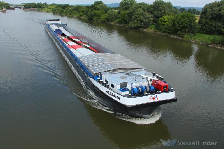 VESPER, Cargo ship - Details and current position - MMSI 226015420 ...