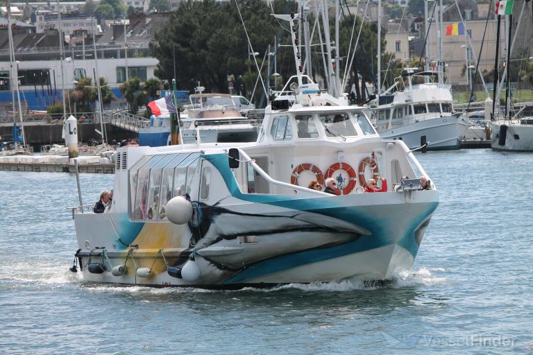 ADELE, Passenger ship - Details and current position - MMSI 227001760 ...