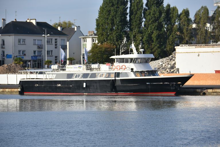IROKO, Passenger ship - Détails du bateau et situation actuelle - MMSI ...