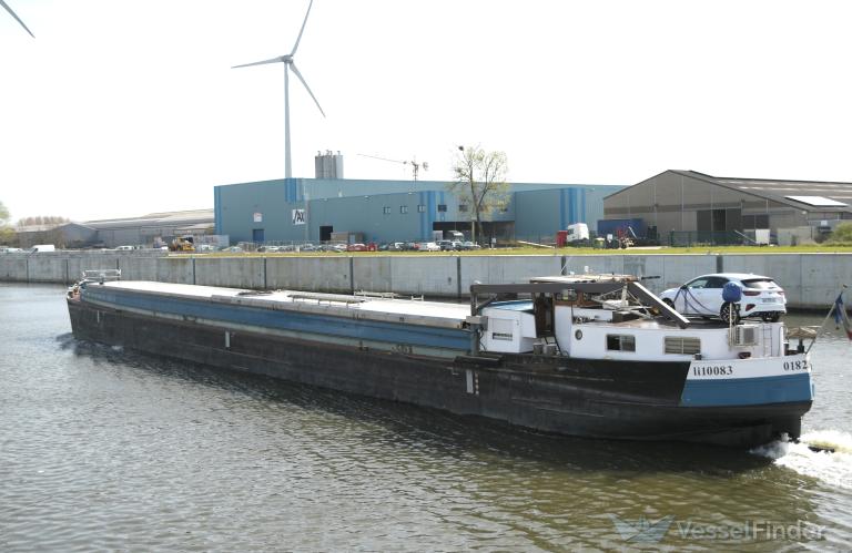 LILY, Cargo ship - Details and current position - MMSI 227095810 ...