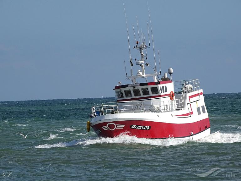 FV LA LAMBADA, Fishing vessel - Details and current position - MMSI ...