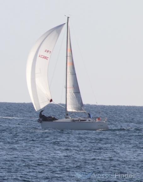 LA TASSEE 5, Sailing vessel - Details and current position - MMSI ...
