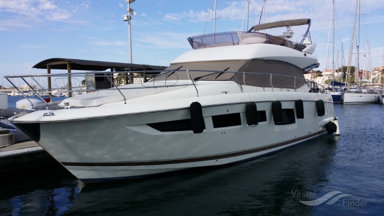 EVA, Pleasure craft - Details and current position - MMSI 227243310 ...