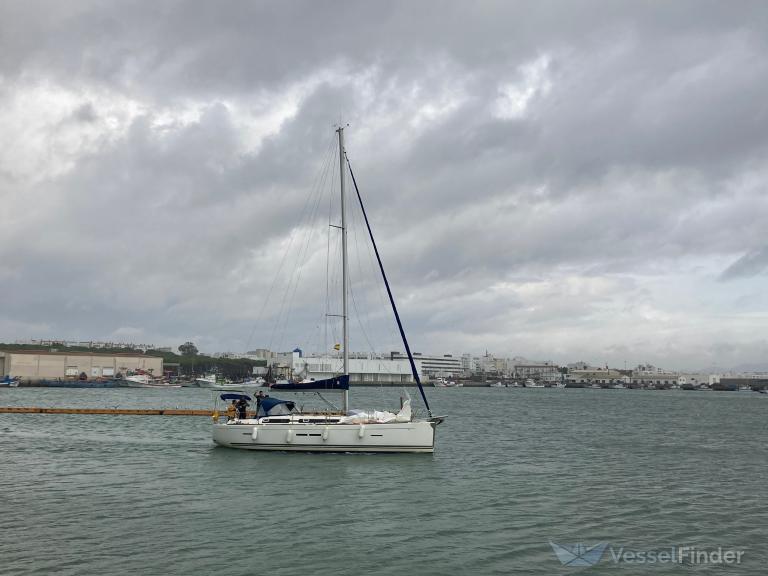 LA PERLA 4, Sailing vessel - Details and current position - MMSI ...