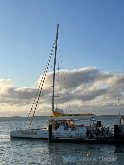 TIP TOP ONE, Sailing vessel - Details and current position - MMSI 227419410 - VesselFinder