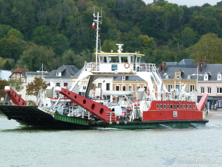 BAC 13, Passenger ship - Details and current position - MMSI 227461230 ...