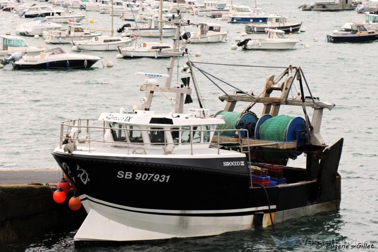 SIROCCO IX, Fishing vessel - Details and current position - MMSI ...
