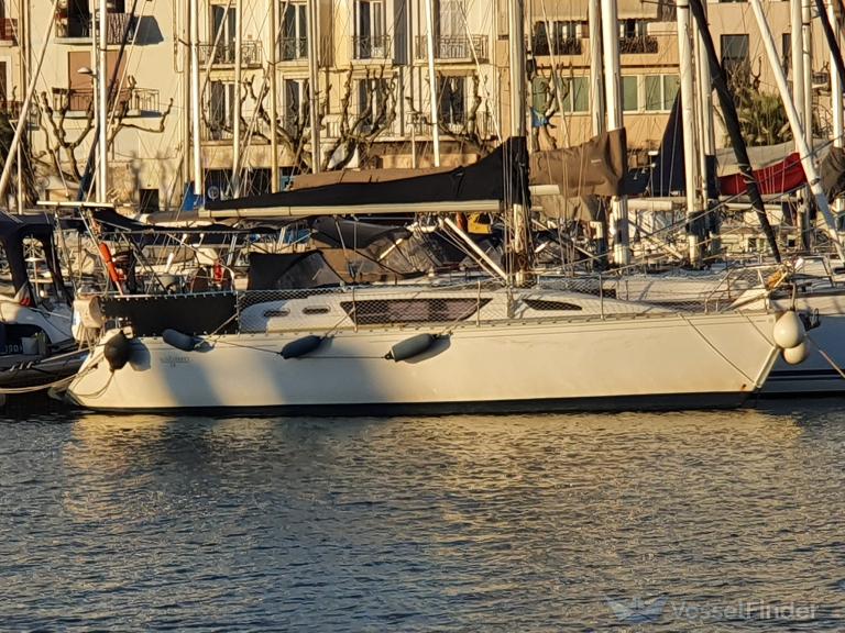 LADY IN BLUE, Sailing vessel - Details and current position - MMSI ...