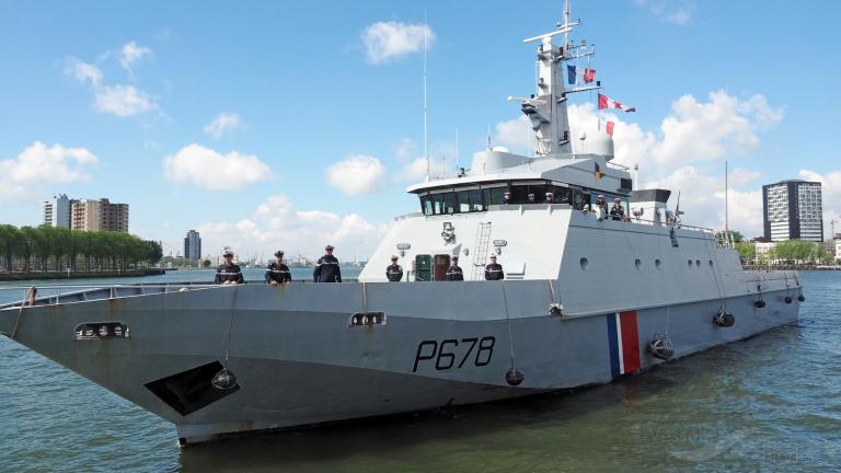 FRENCH WARSHIP, Unknown - Details and current position - MMSI 227801100 ...