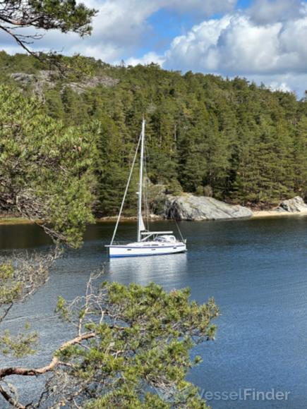 MAYBE, Sailing vessel - Details and current position - MMSI 228165260 ...