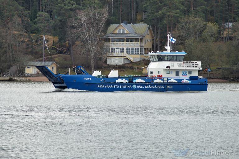 MS ROOPE, Cargo ship - Details and current position - MMSI 230094180 ...