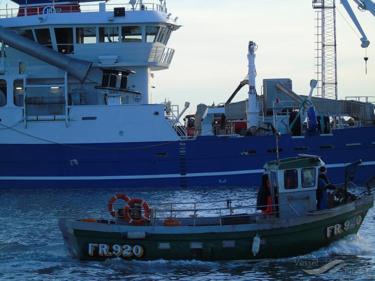 SOMERSET MORN FR920, Fishing vessel - Details and current position ...