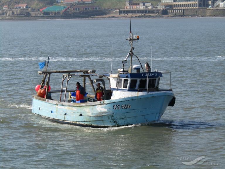 C J LEWIS, Fishing vessel - Details and current position - MMSI ...