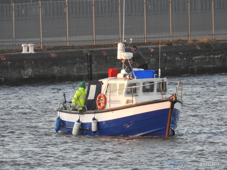 MOONSHINE, Fishing vessel - Details and current position - MMSI ...