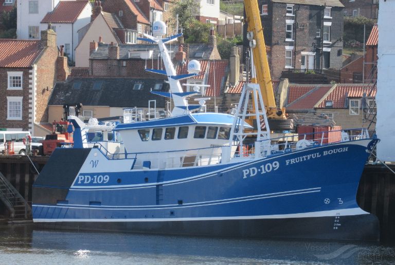 FRUITFUL BOUGH, Fishing vessel - Details and current position - MMSI ...