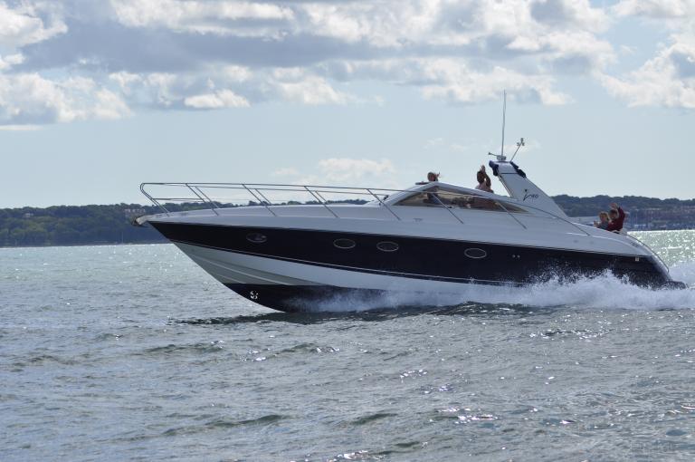 CREWLESS, Pleasure craft - Details and current position - MMSI ...