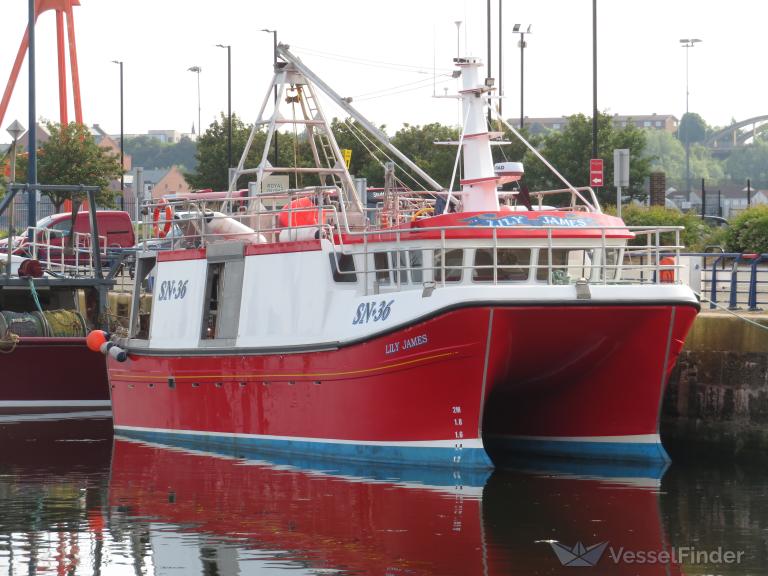 LILY JAMES, Fishing vessel - Details and current position - MMSI ...